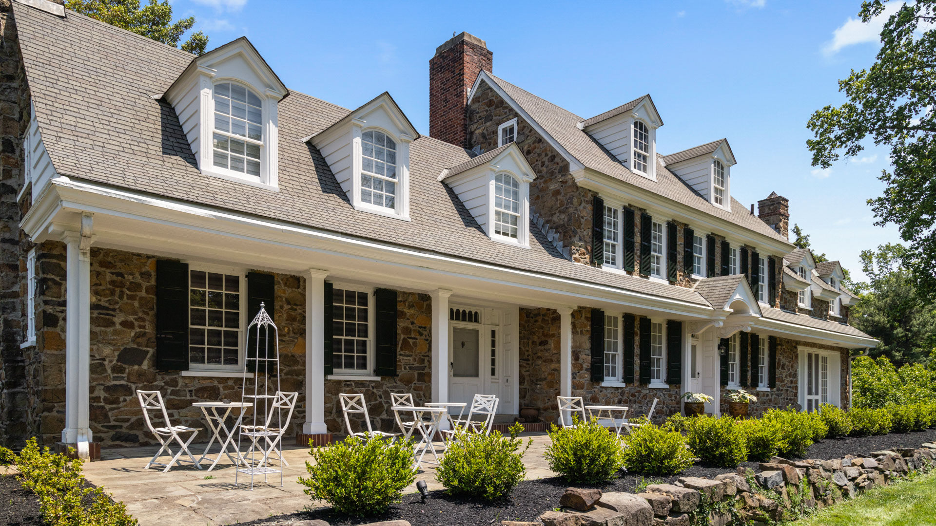 WELCOME TO CHIMNEY HILL ‣ Chimney Hill Estate